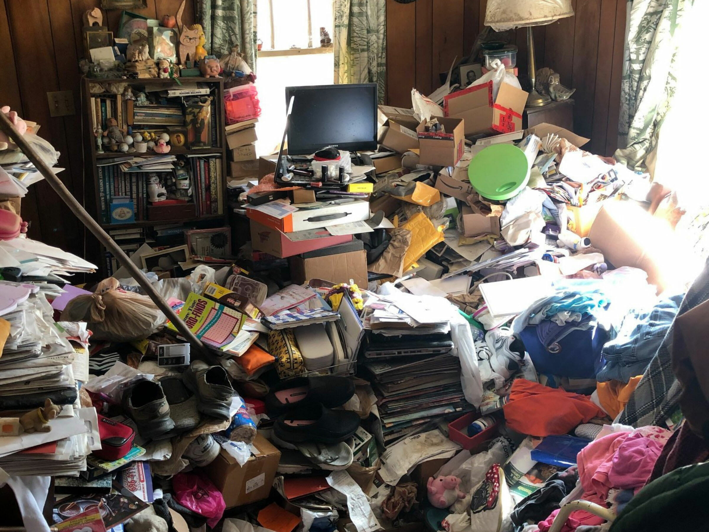 The 5 Levels of Hoarding: How Does Your House Rank? - Bio-One of ...